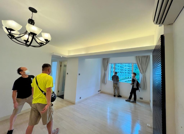 渣甸山春暉道5號大坑台B座山景靚裝高層兩房實用559呎連一車位，租金2.8萬元 - 852.House一站式香港樓盤平台